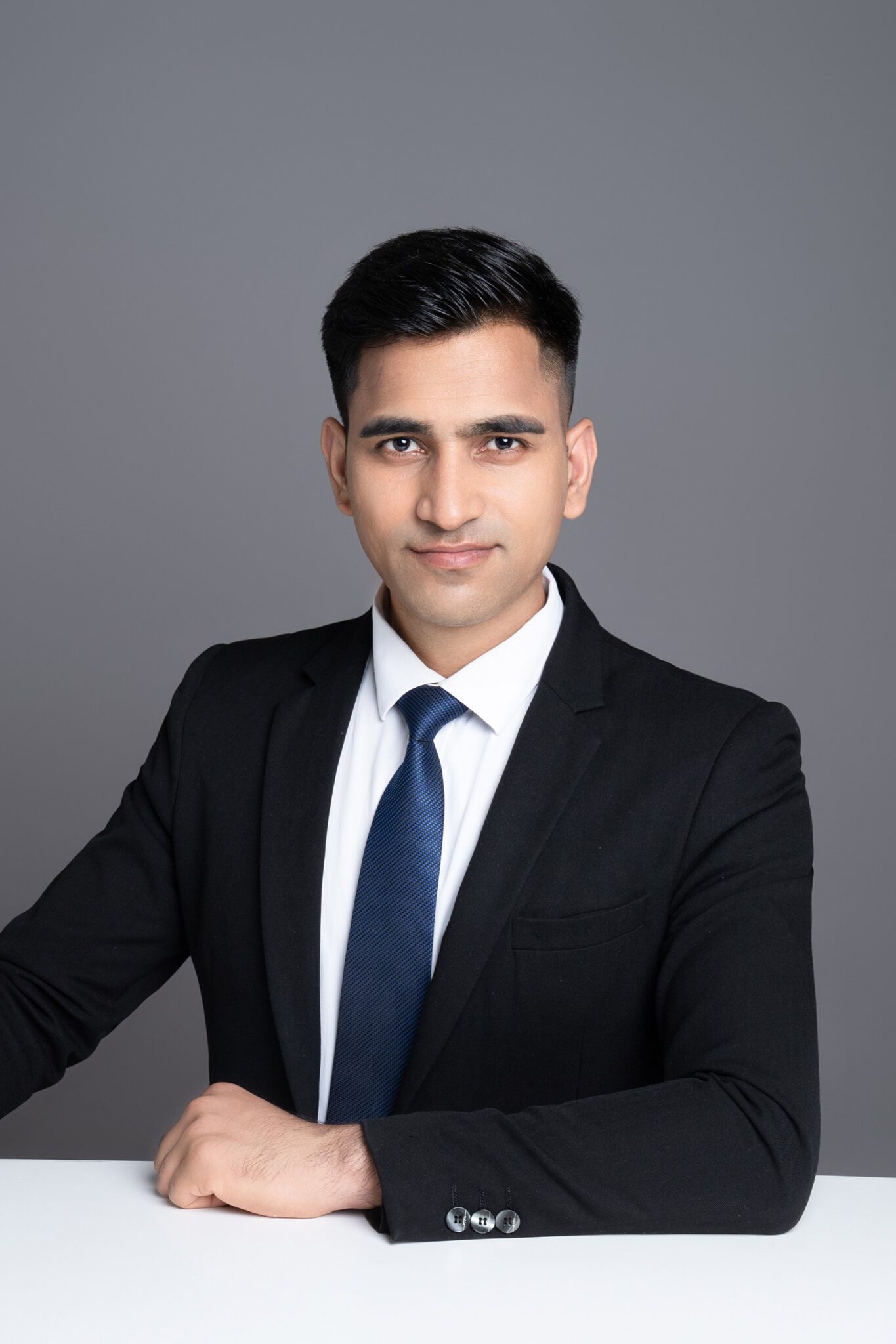 Meet Our Team | Amber Palace Indian Cultural Restaurant